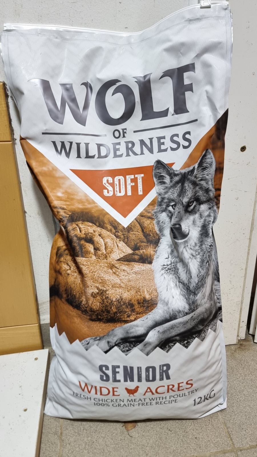 briketi za starejše pse Wolf of Wilderness Senior Soft - Wide Acres