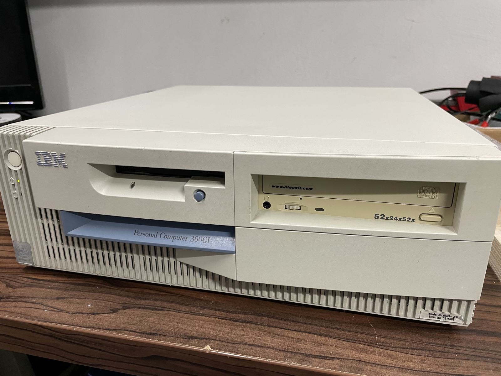 Retro pc IBM 300GL 6563-22g z win98se