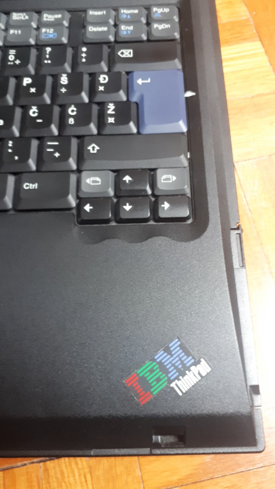 IBM Thinkpad R50E