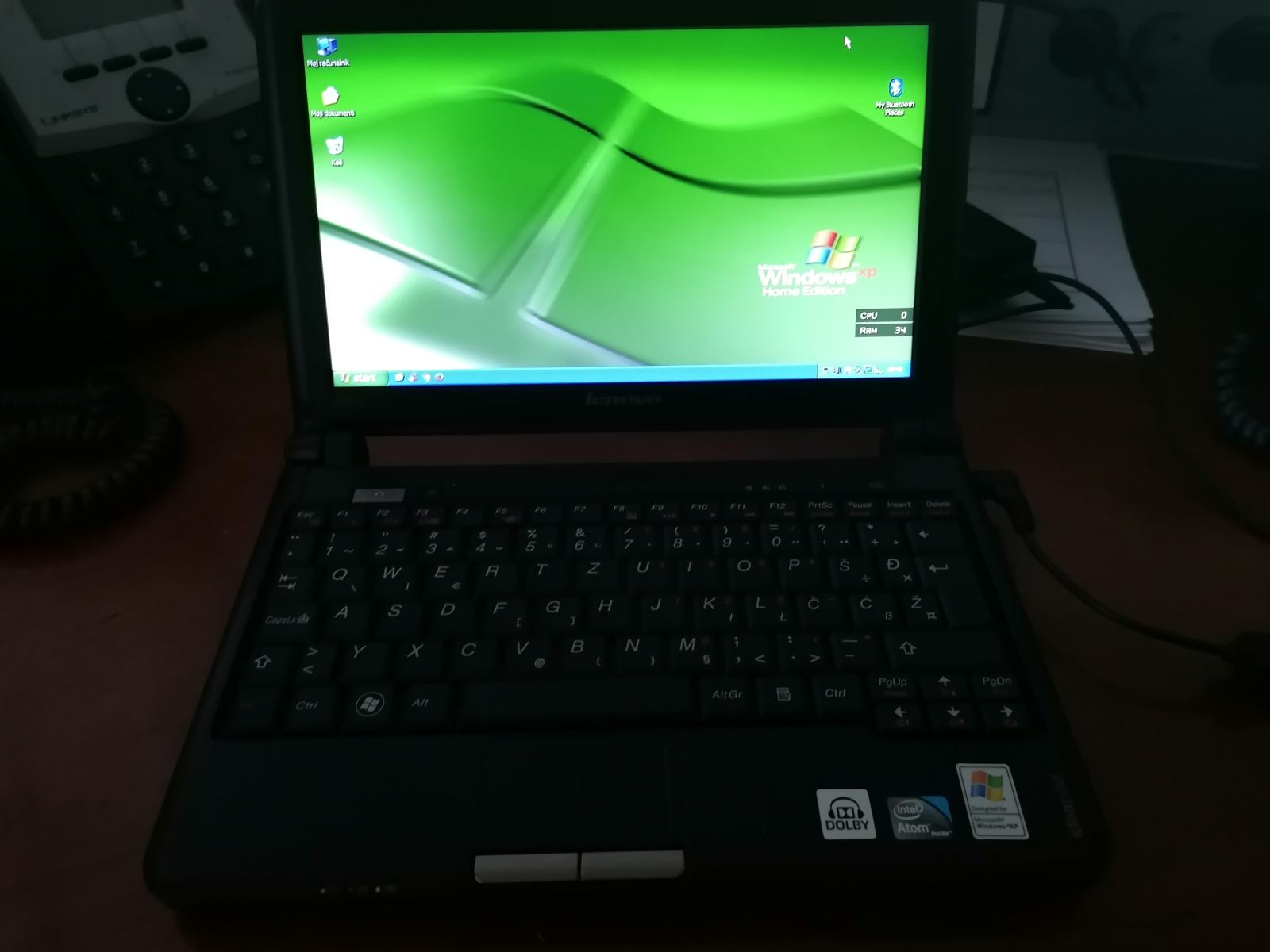 LENOVO ideapad 20027