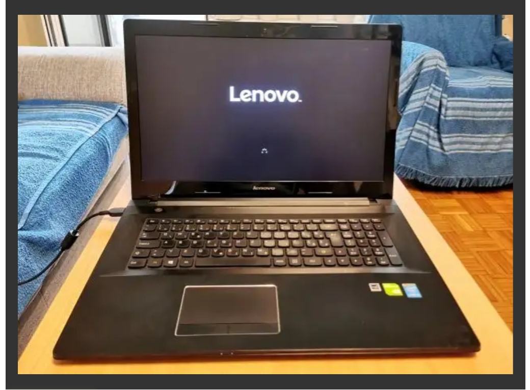 Lenovo Z70-80 odličen + Logitech G700s