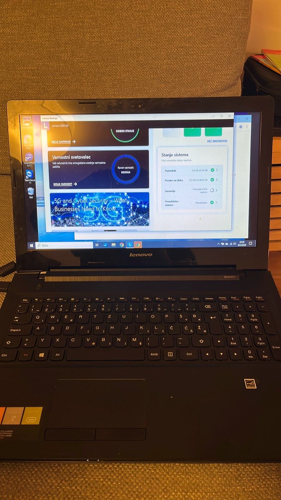 Prenosnik Lenovo G50-30 s polnilcem