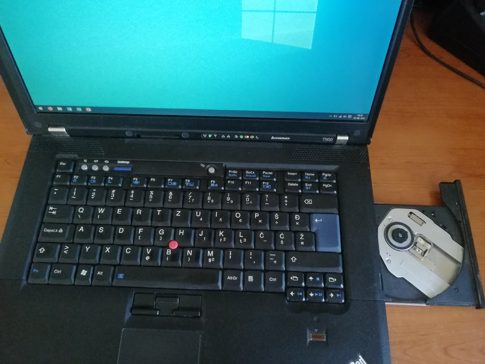 Prenosnik Lenovo ThinkPad T500 15 col, FHD, 4GB ram, 250GB disk
