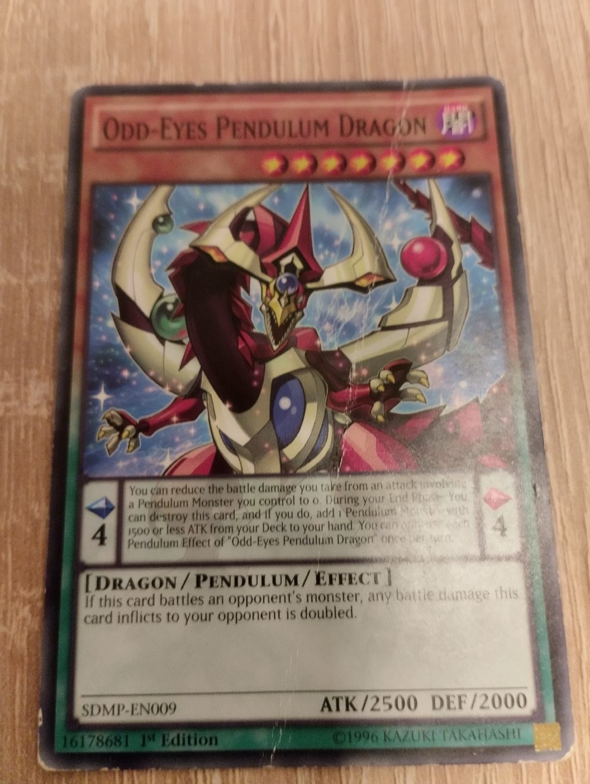 Yu-Gi-Oh KARTA Odd-Eyes Pendulum Dragon