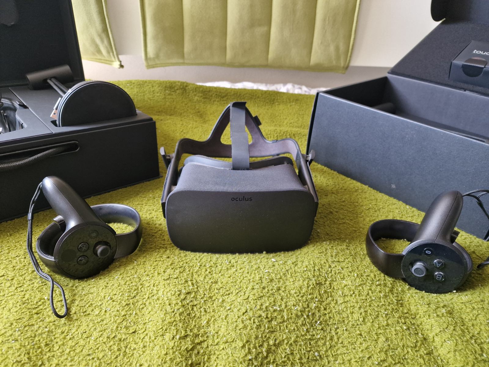 Oculus CV1