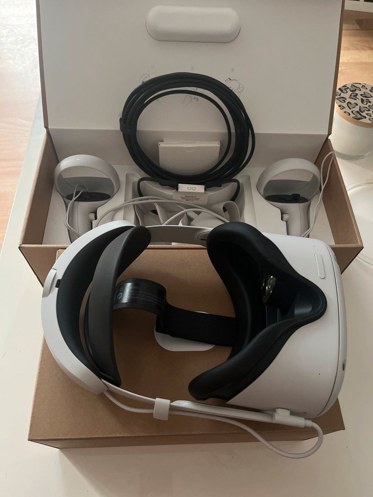 Oculus Meta Quest 2 (256gb) sa originalnim priborom