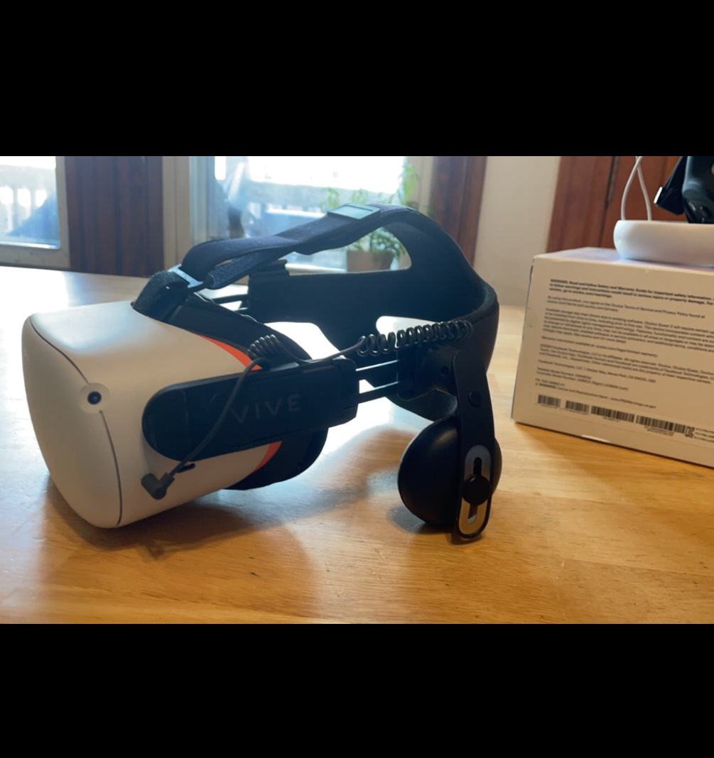 Oculus Quest 2 256gb med HTC Vive Deluxe zvočni trak