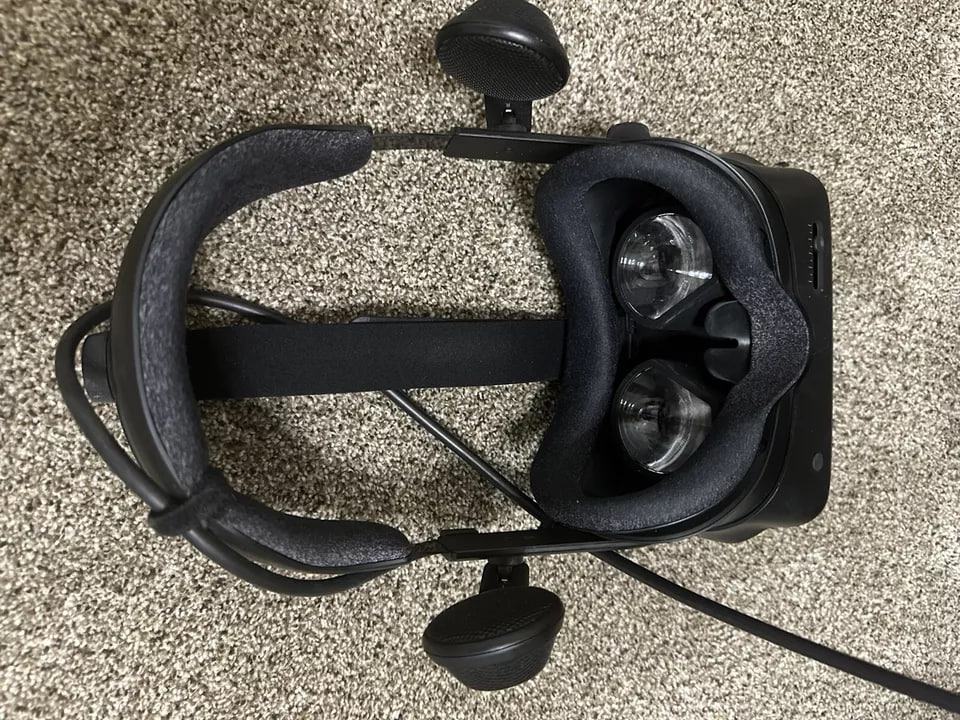 Valve Index VR Headset Kit