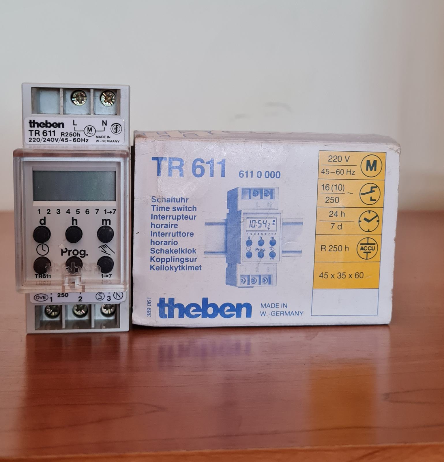 Programabilni časovnik,Timer THEBEN TR 611 R250H