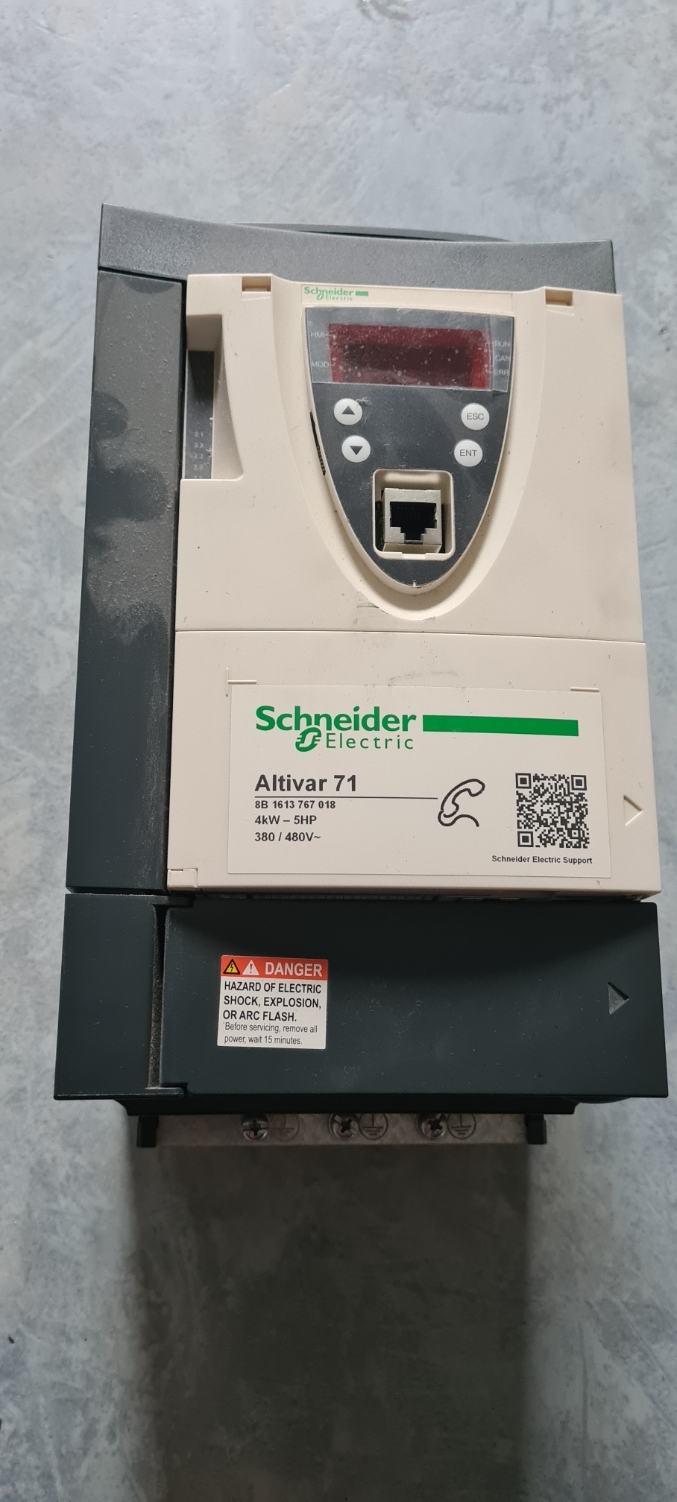 Schneider Electric Altivar 71 ATV71HU40N4