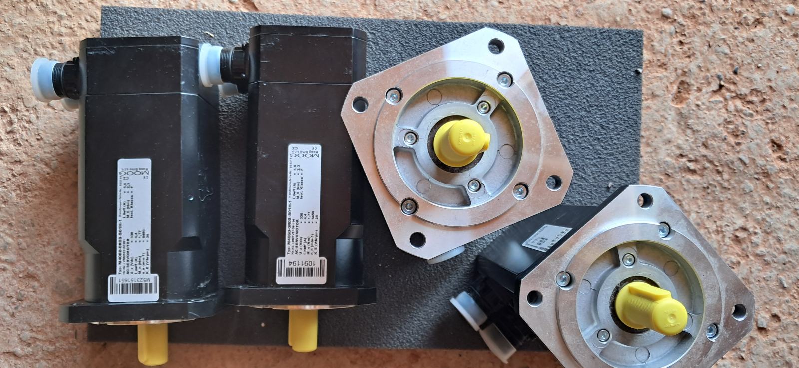 Servo motor MOOG