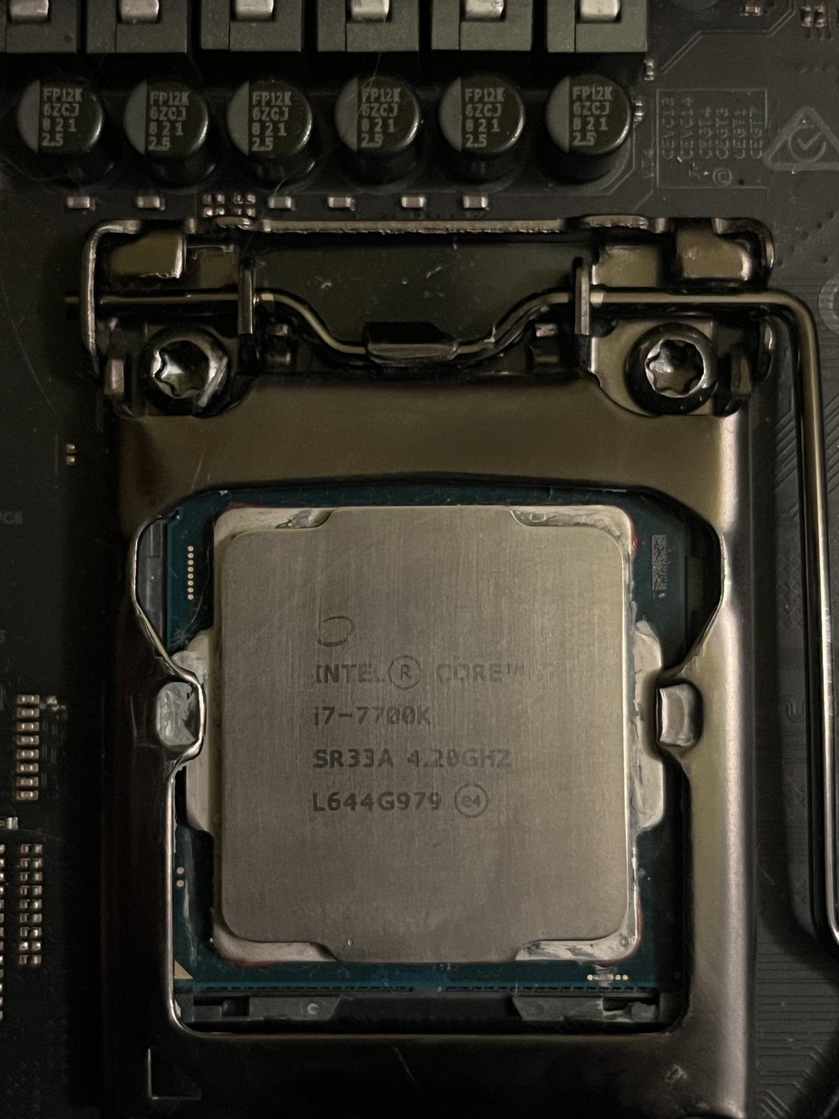 Intel i7 7700k lga 1151 7-dma generacija