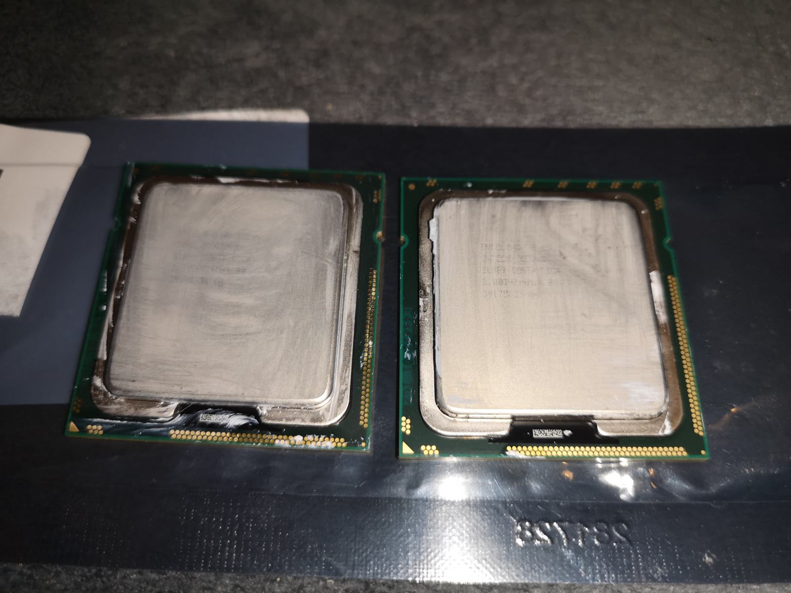 2x Intel Xeon E5504 (4 core, 2GHz, 4M cache)