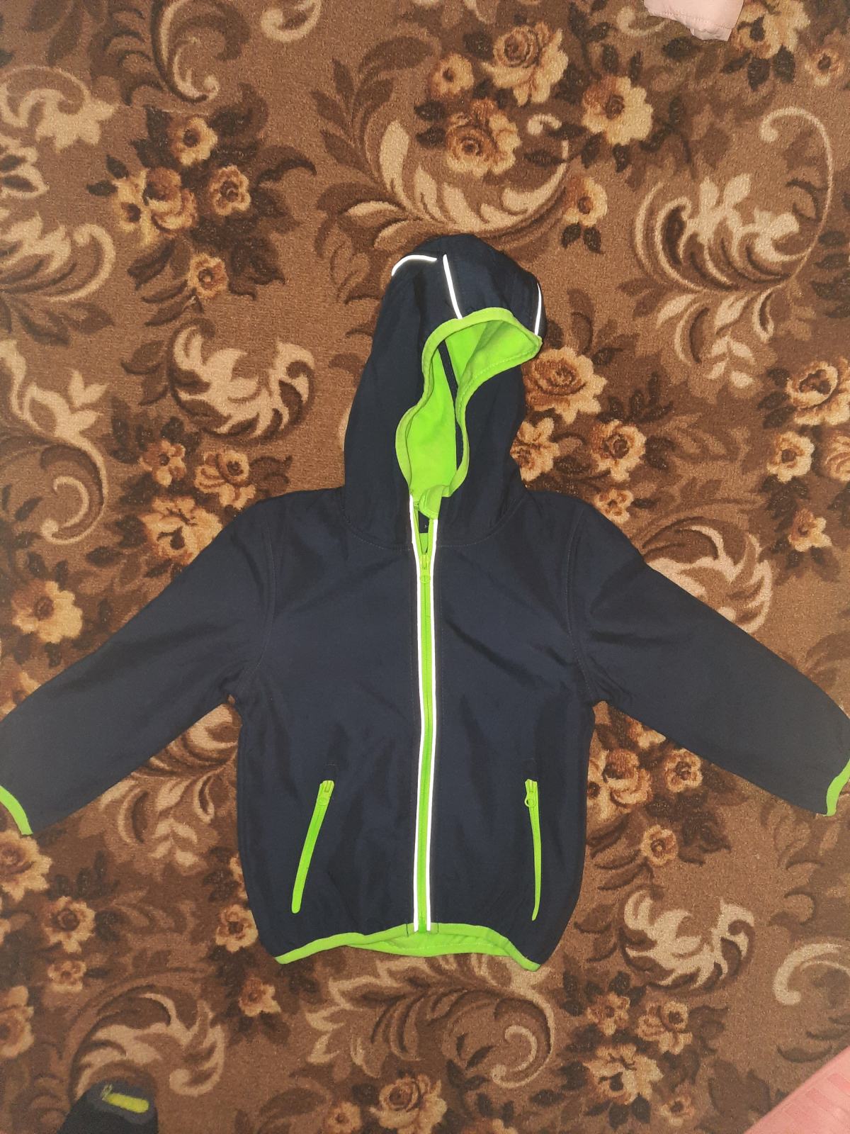 Otroška softshell jakna velikost 104 za fante