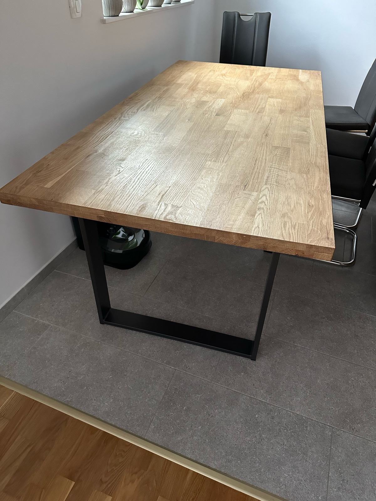 Jedilna miza - masiven les hrast