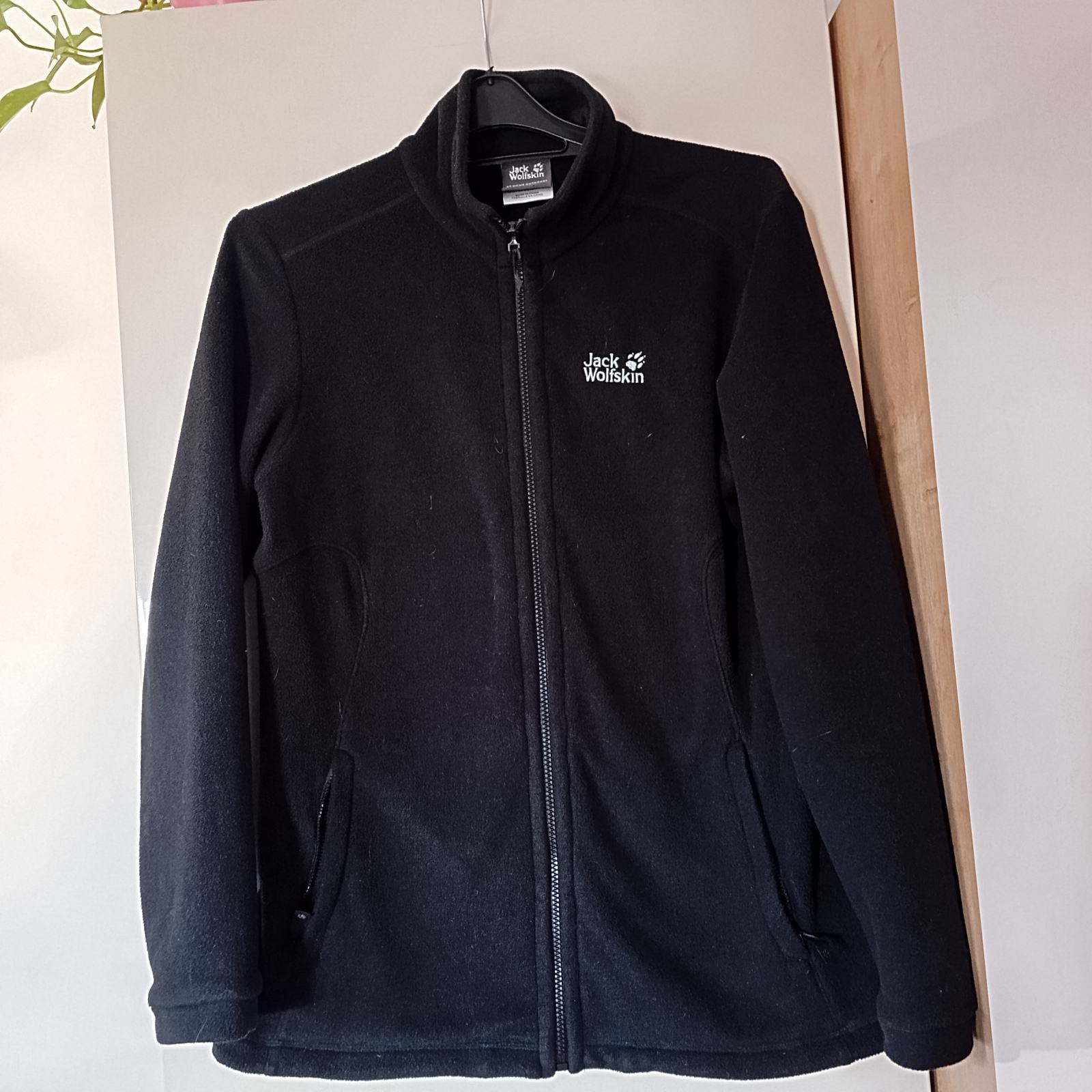 JACK WOLFSKIN ČRNA FLIS JOPICA L