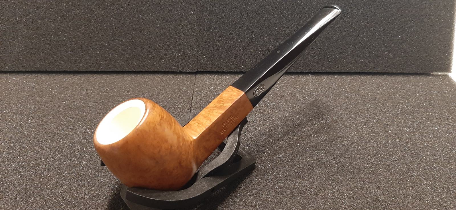 TOBAČNA KADILSKA PIPA FAJFA PIPE EUROPE MEERSCHAUM LINED BILLIARD