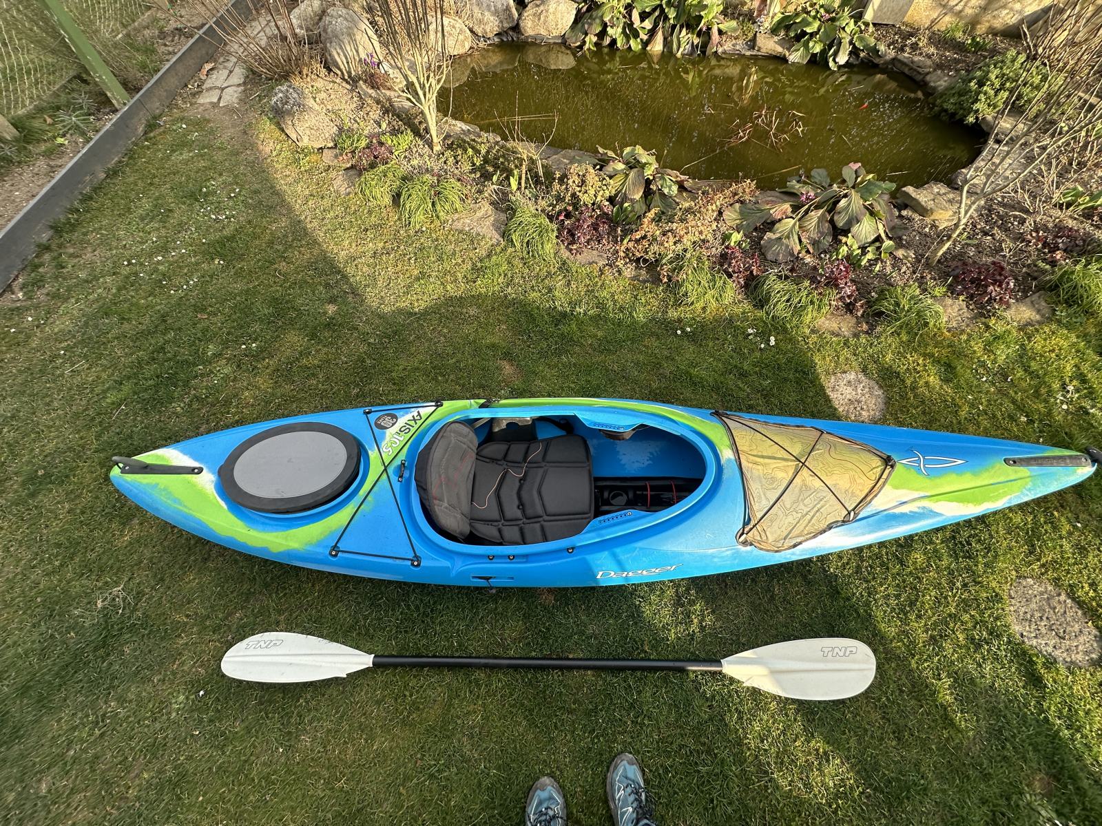DAGGER AXIS 10.5 E TOURING KAJAK S CELOTNO OPREMO