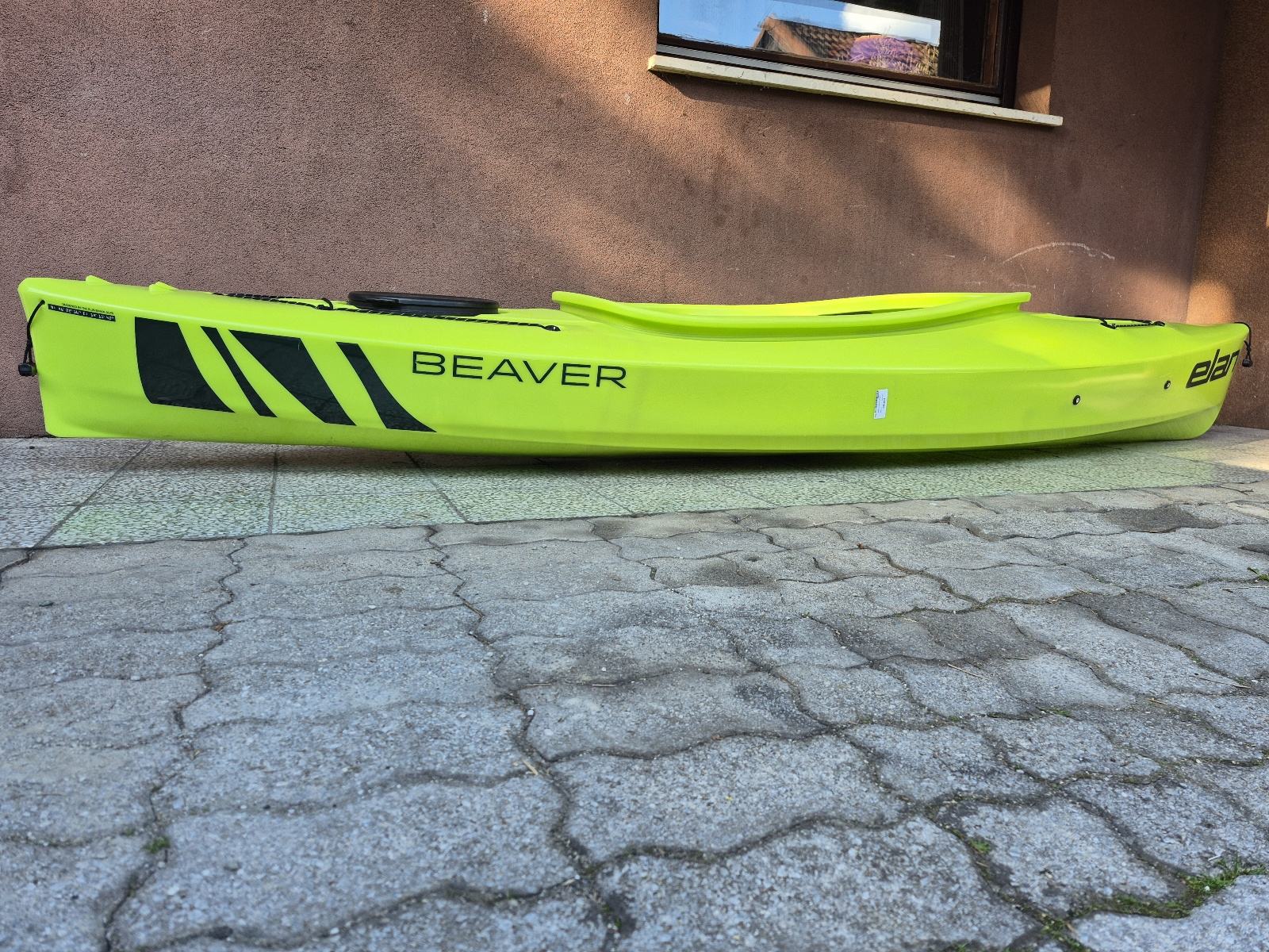 NOV kajak / kayak elan beaver + carbonsko veslo + krovnica