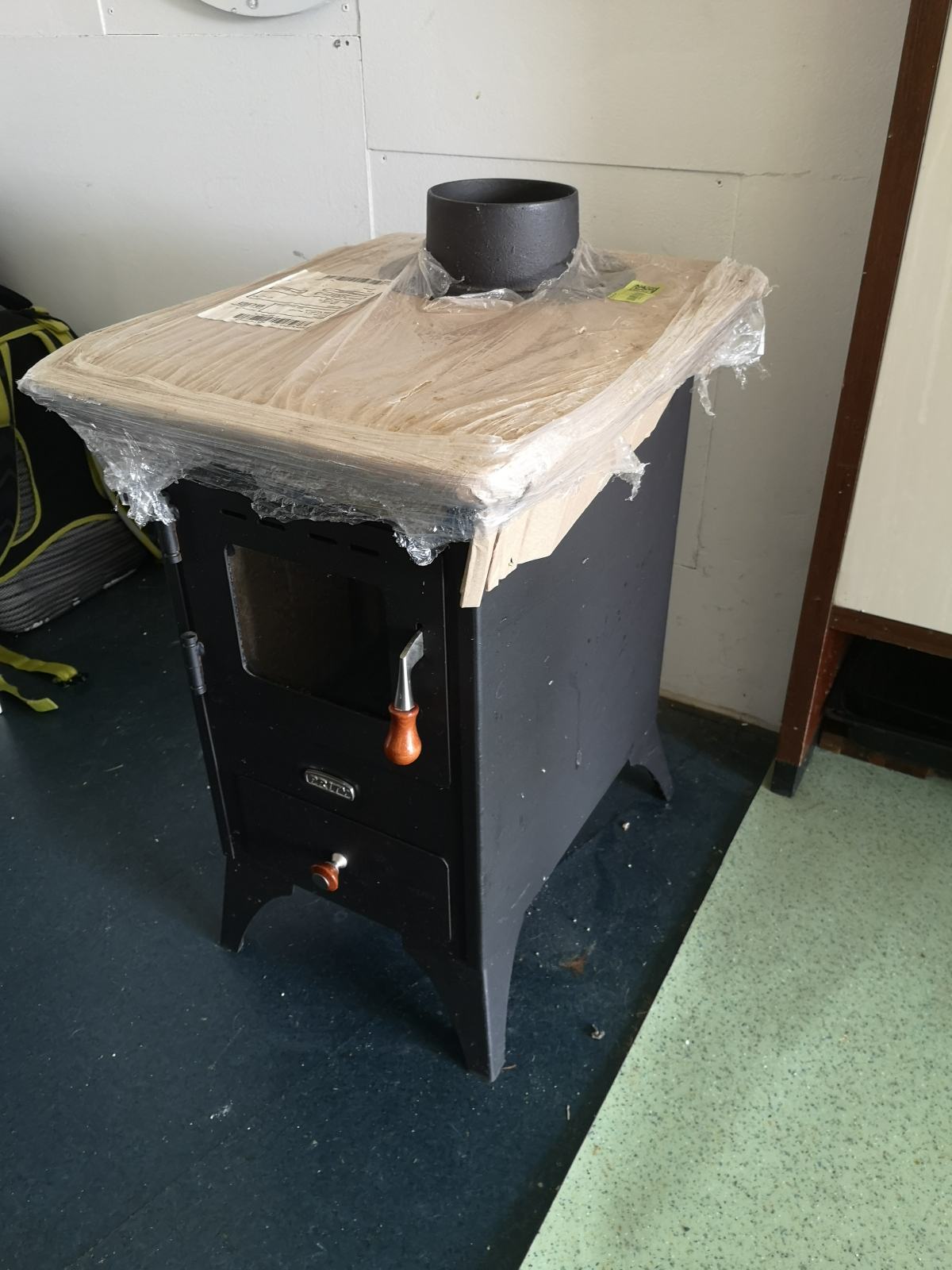 Peč na drva PRITY MINI - nova, nikoli montirana