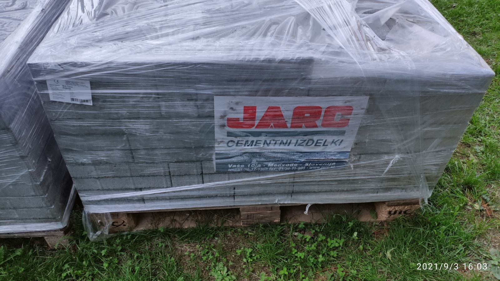 Betonski tlakovci Jarc