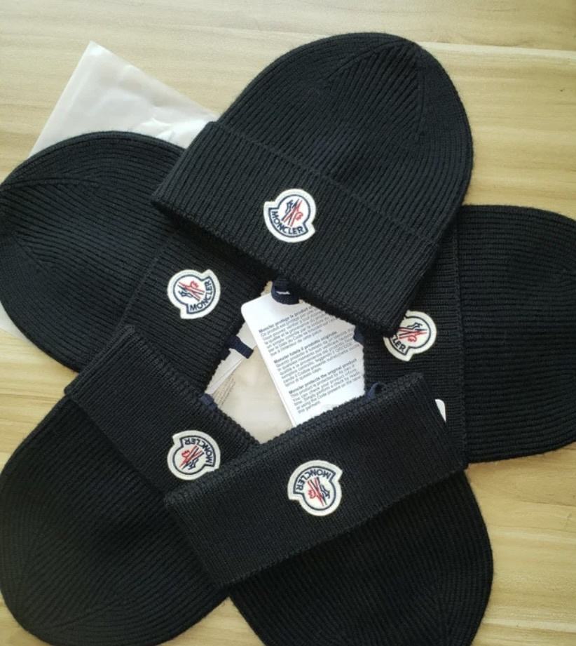 Moncler kapa