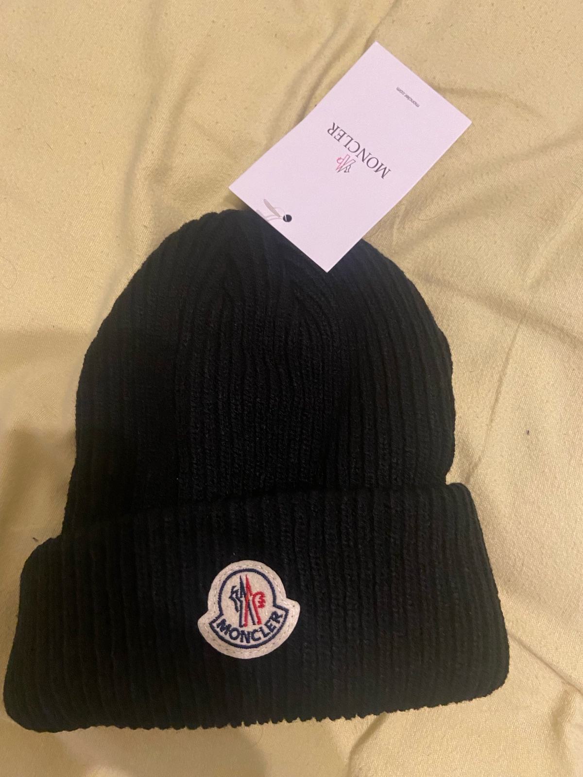 Moncler kapa