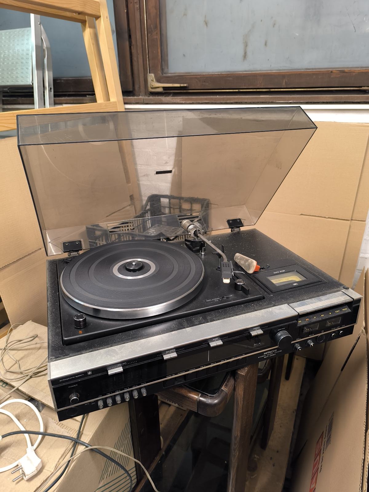 Retro Vintage Hitachi HI-FI komponente in zvočniki