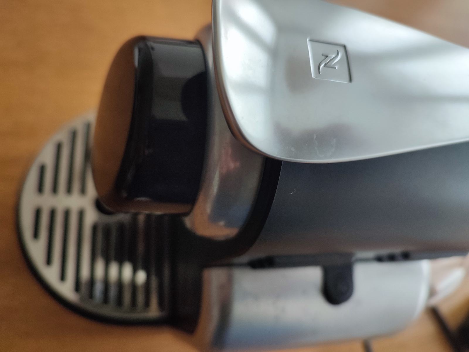 Kavni aparat nespresso na kapsule Magimix M100 automatic
