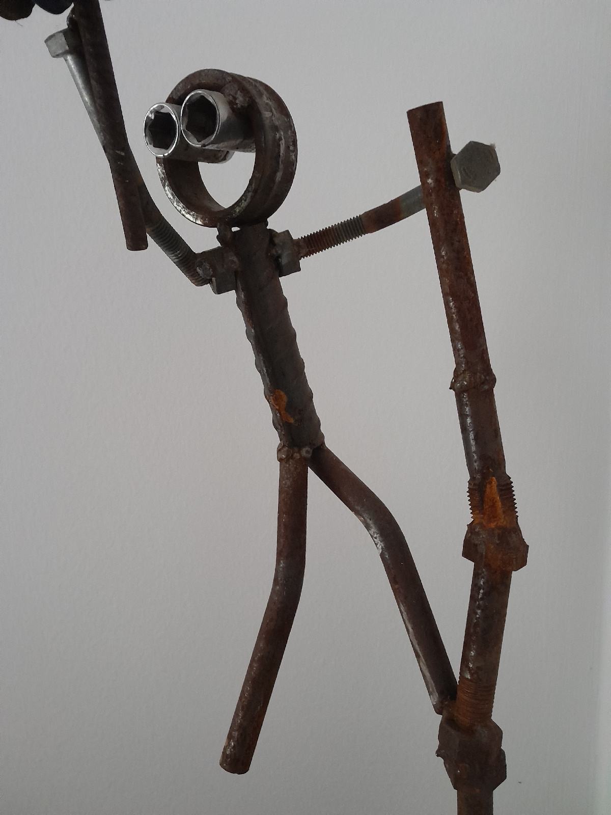 Kovinska skulptura - kip