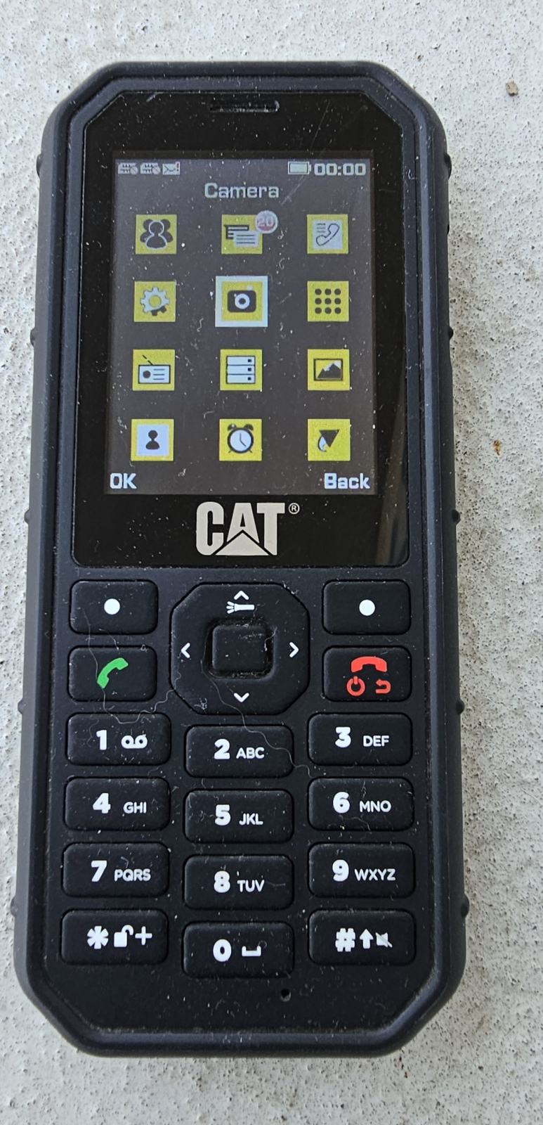 CAT B26 GSM telefon na tipke, Dual SIM, Ta rezervne dele NAPIHNJENA B