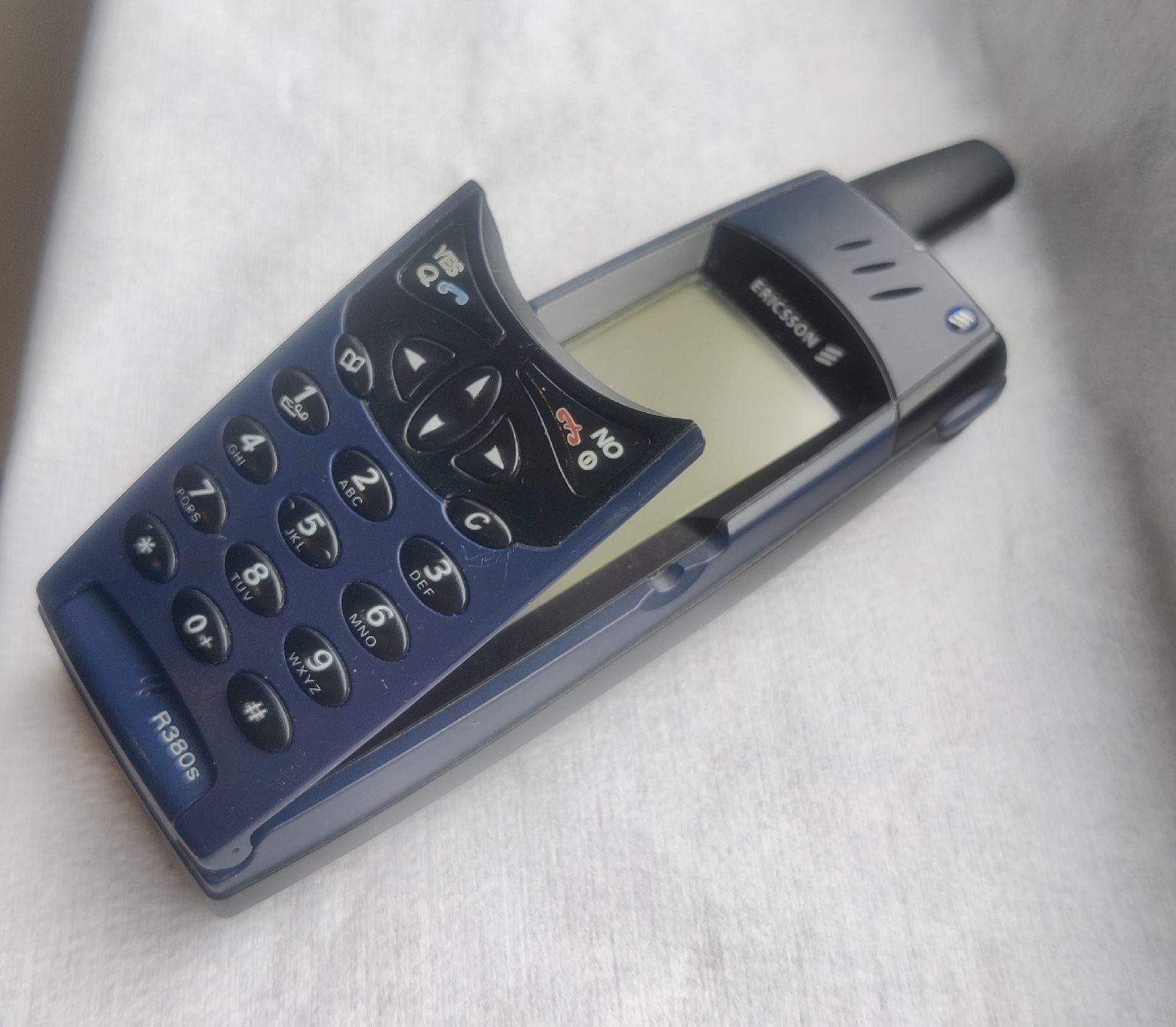 Ericsson R380s glej opis