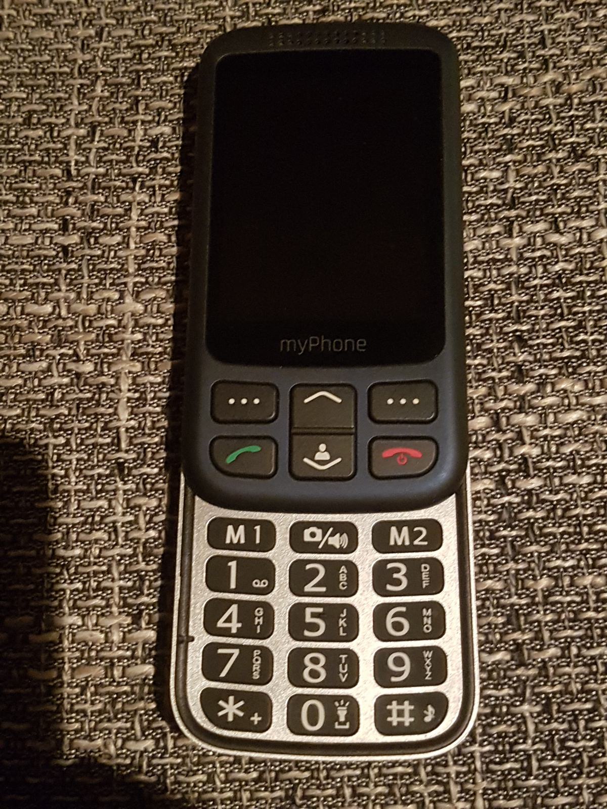 Klasicni mobilni telefon mobitel my phone halo