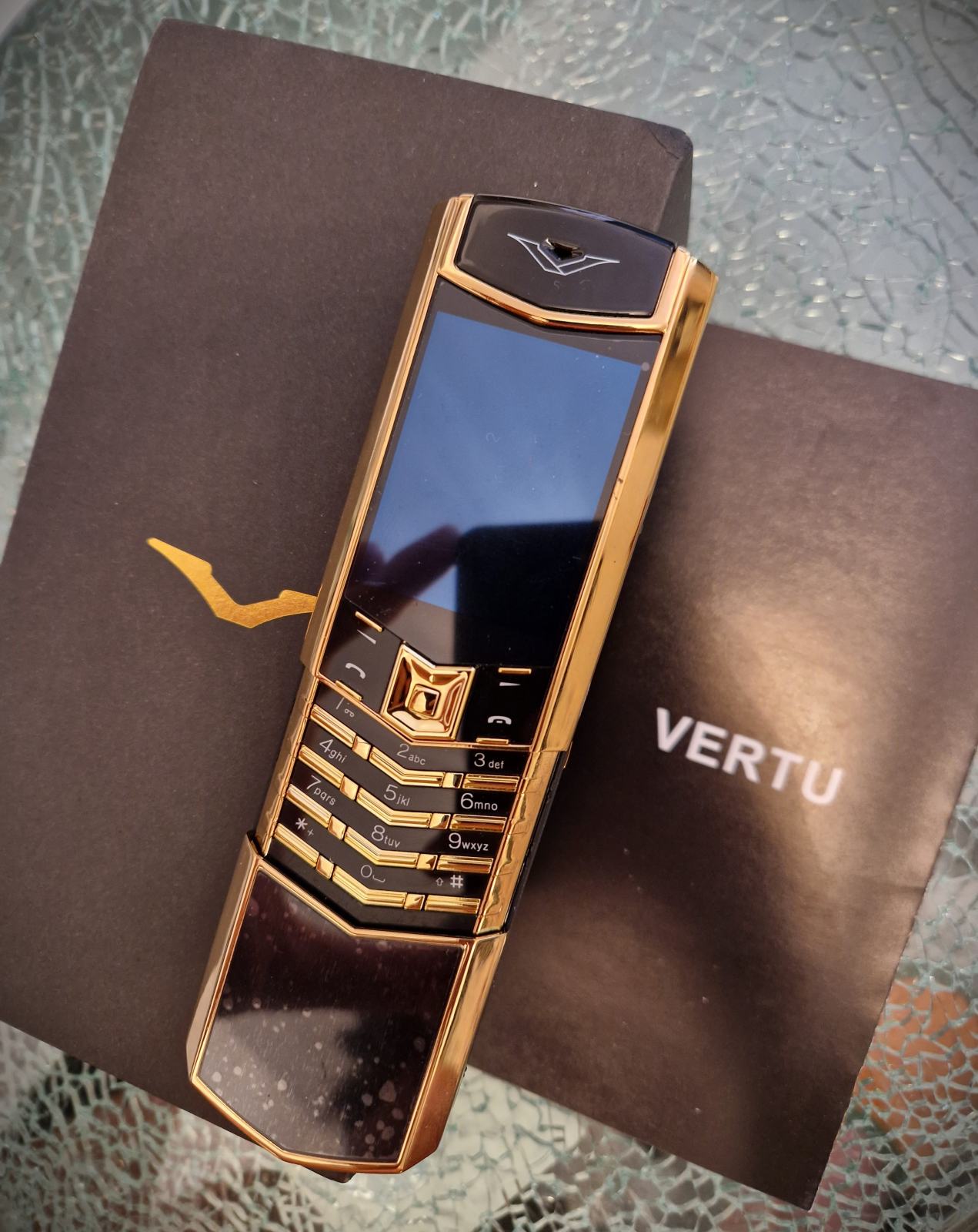 MOBILNI TELEFON VERTU DUAL SIM