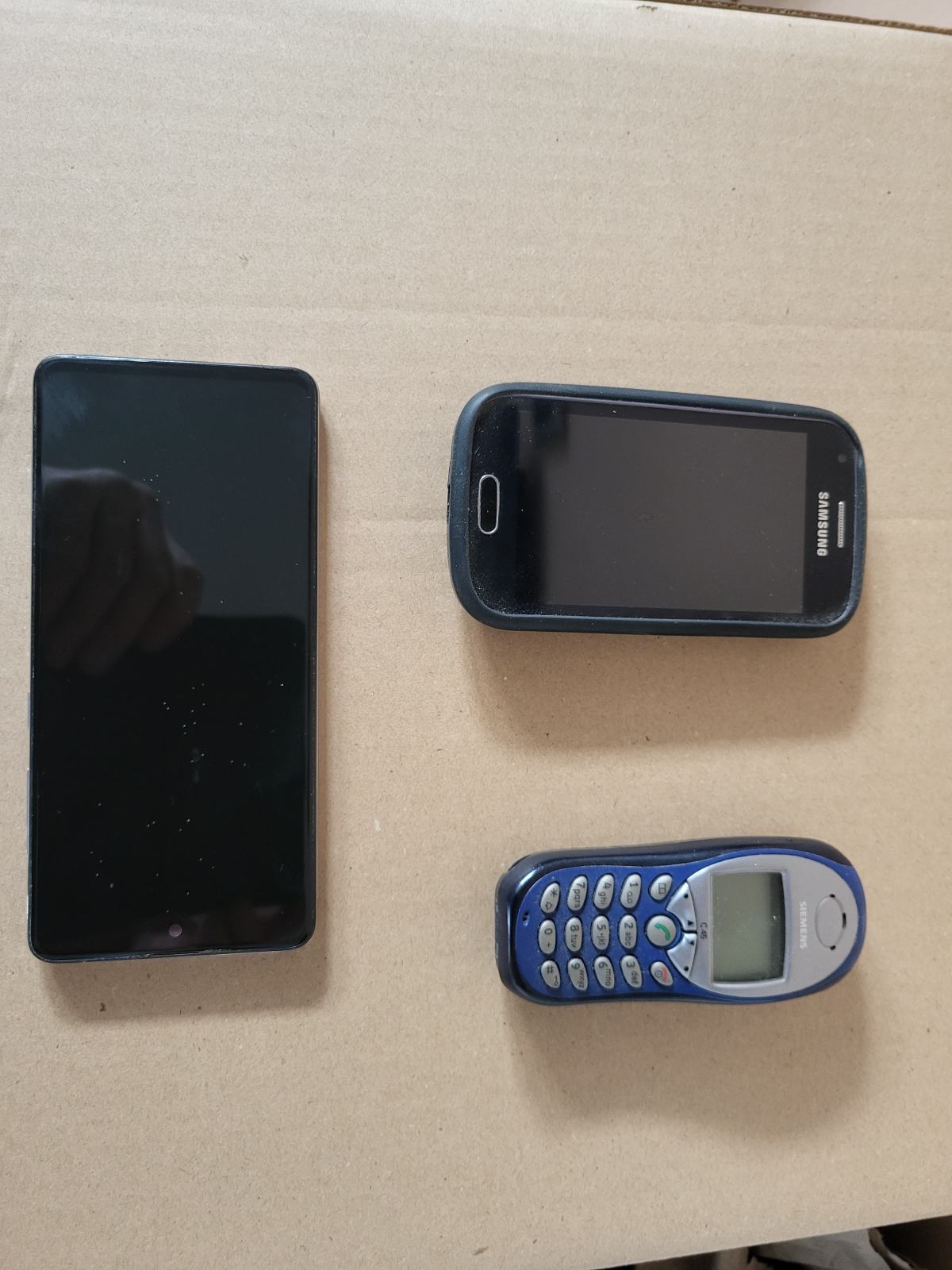 MOBILNI TELEFONI