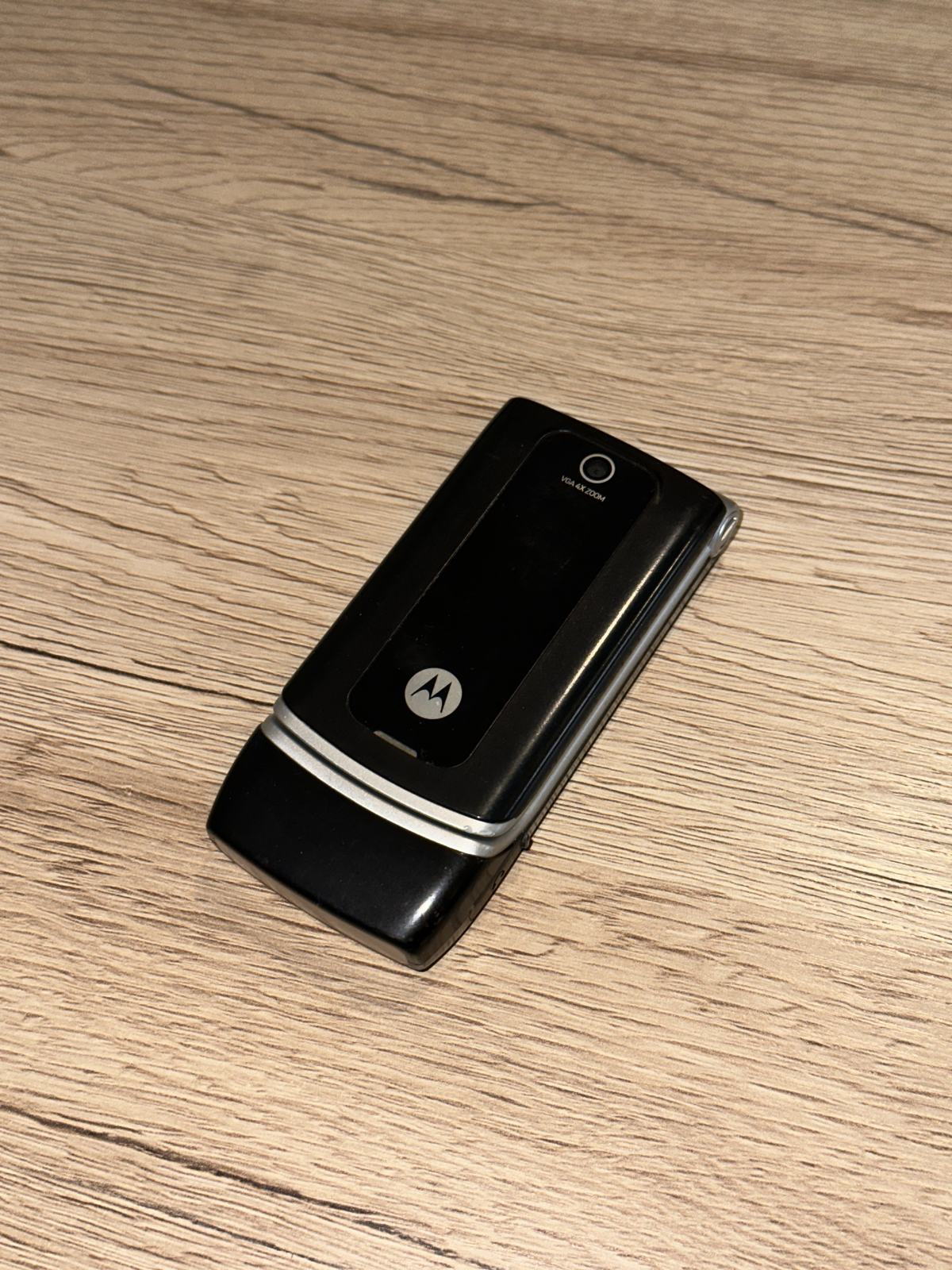 Motorola W375