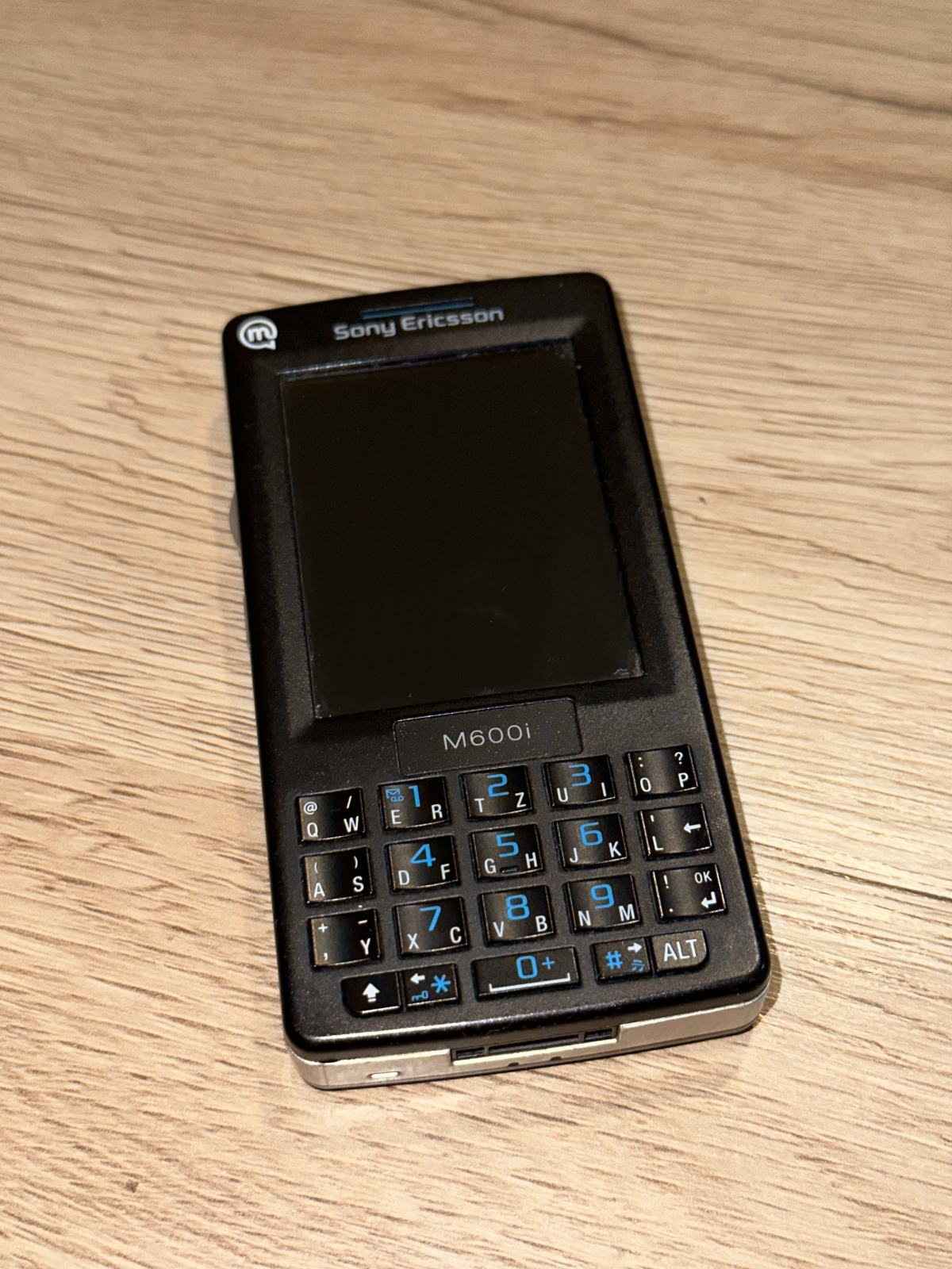 Sony Ericsson M600i