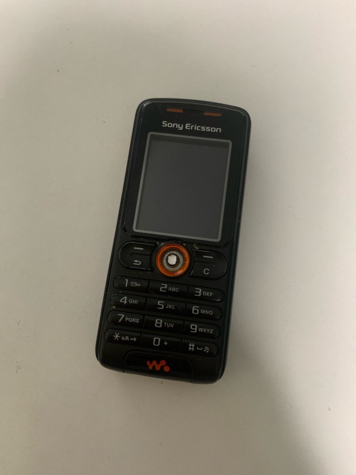 Sony Ericsson W200i (Delujoč)