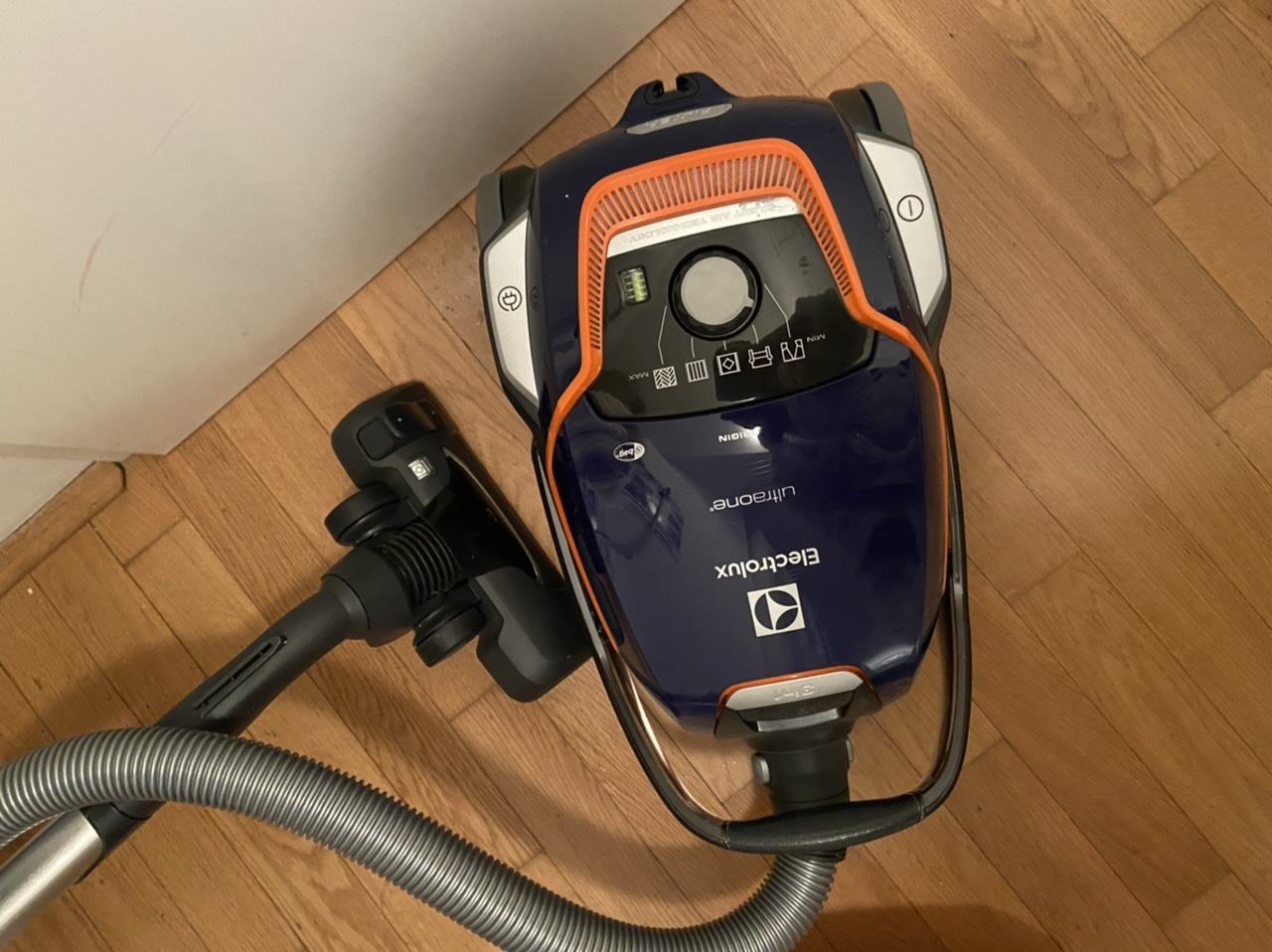 Electrolux sesalnik UltraOne - PRAKTIČNO NOV