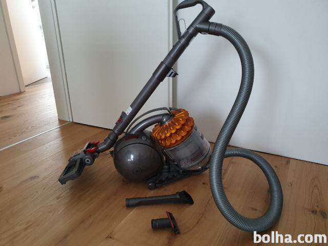 Sesalec Dyson DC 52 Allergy - še 2 leti v garanciji