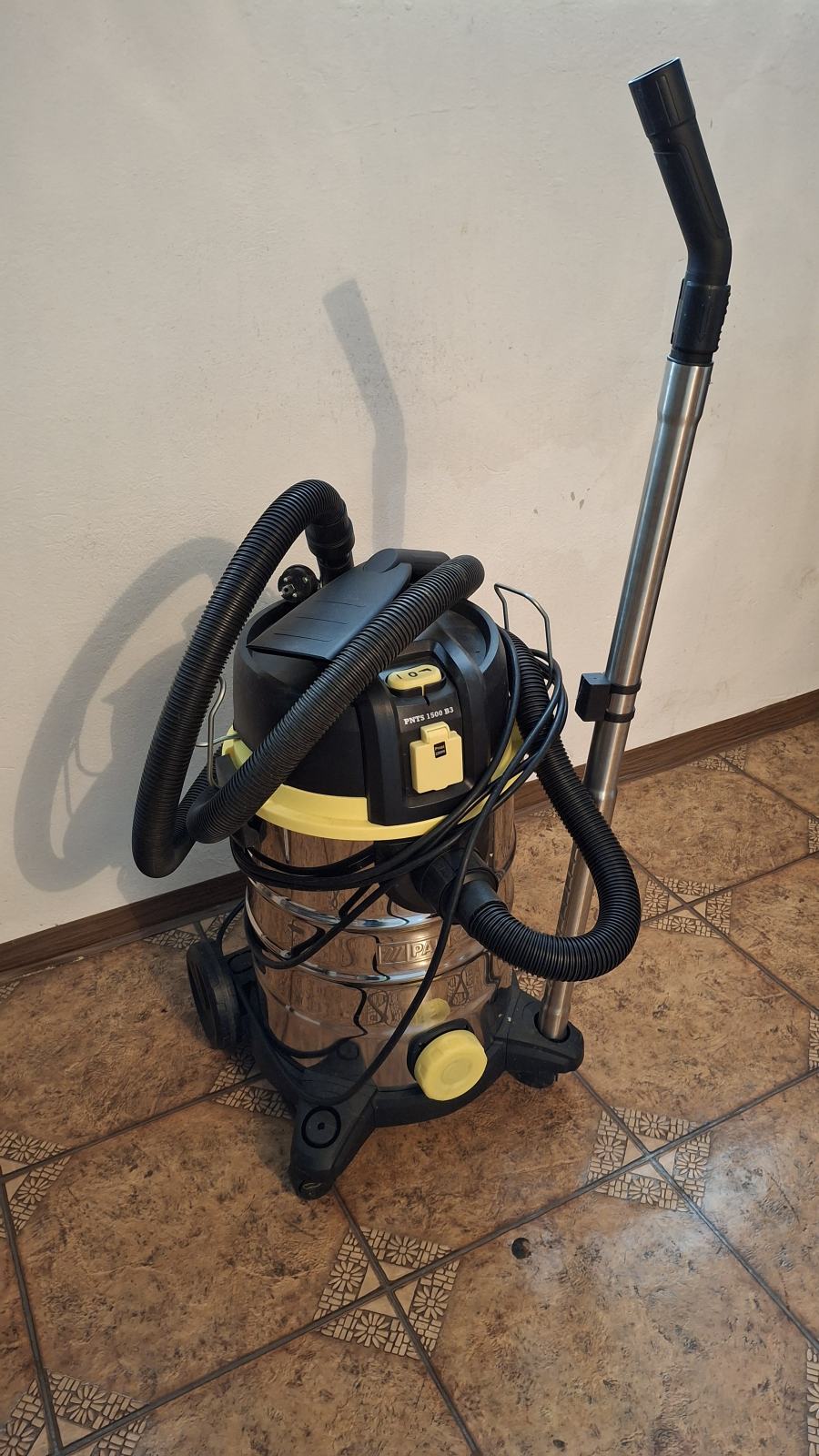 Sesalnik PARKSIDE PNTS 1500 B3