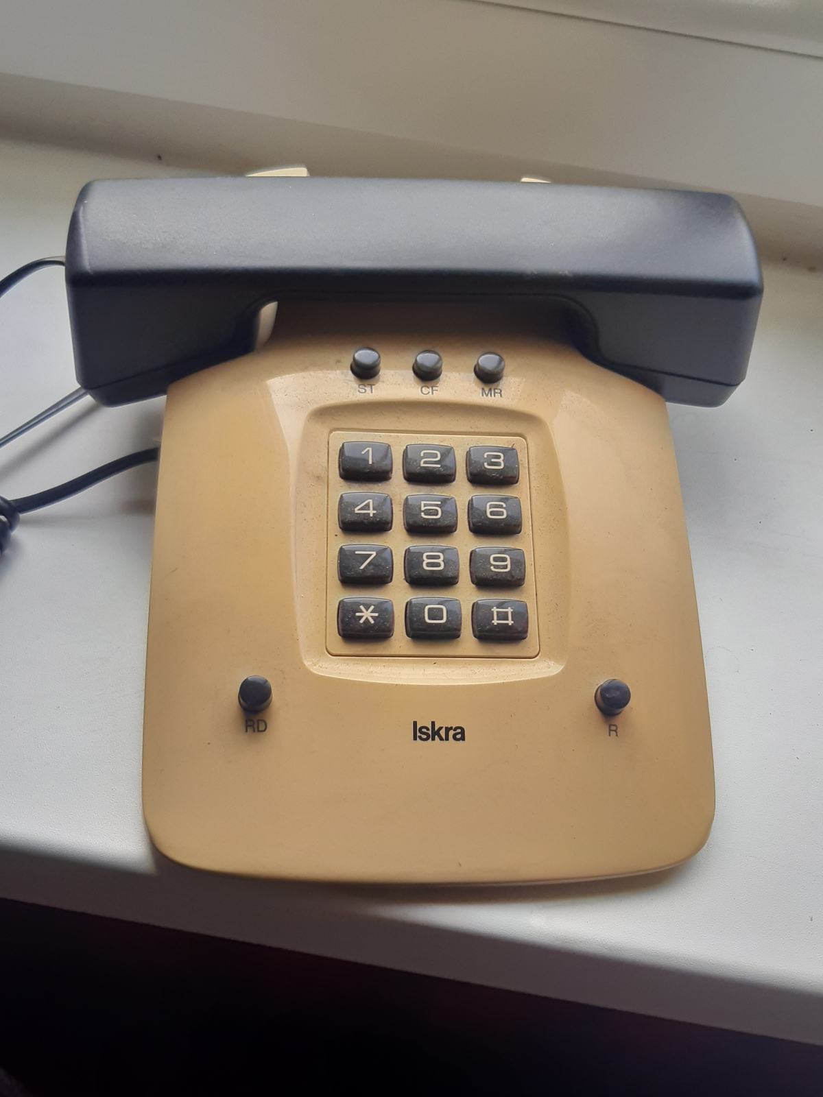 Iskra stacionarni telefon ETA- legendarni Iskrin telefon