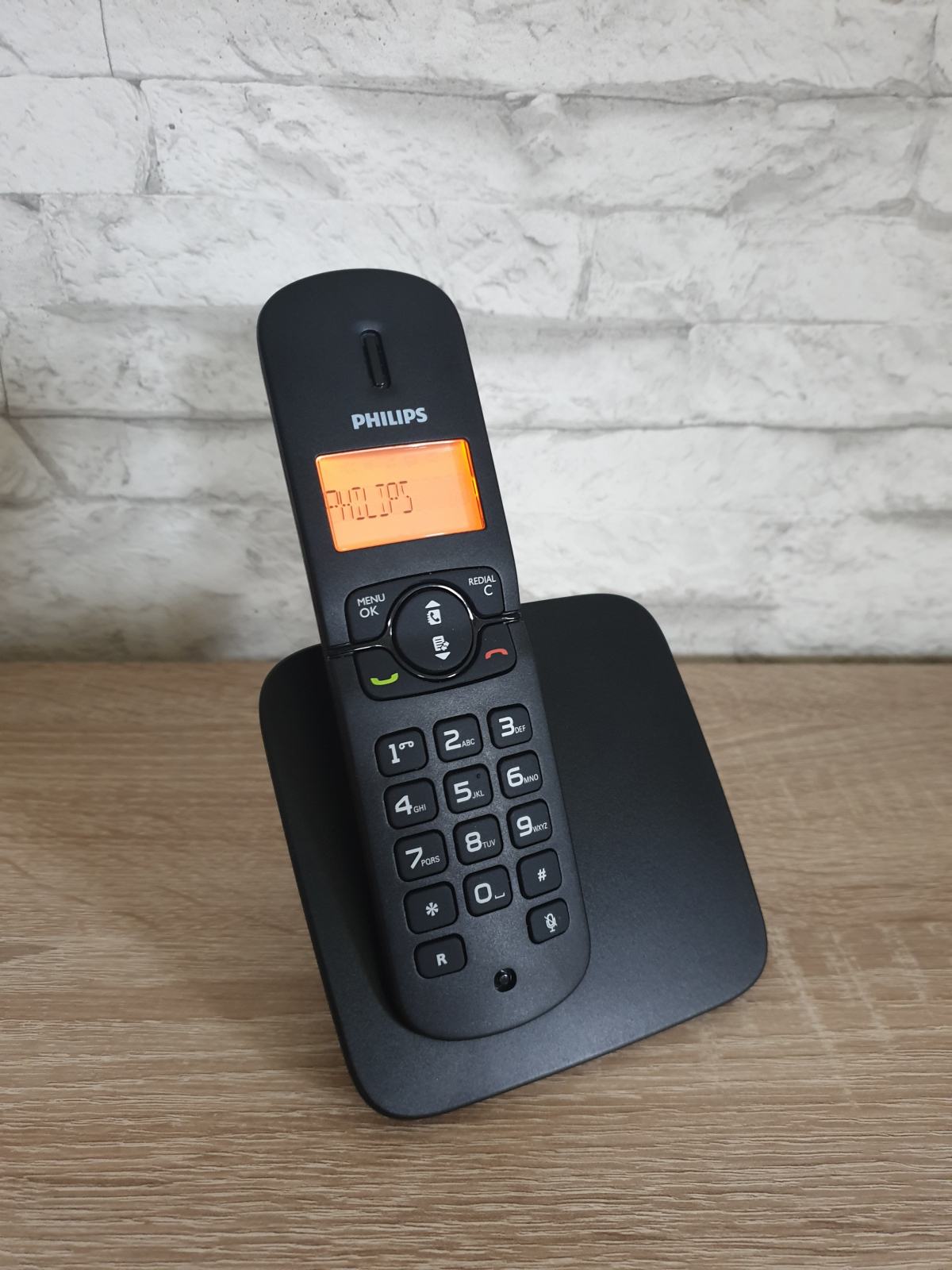 Prenosni telefon Philips CD180
