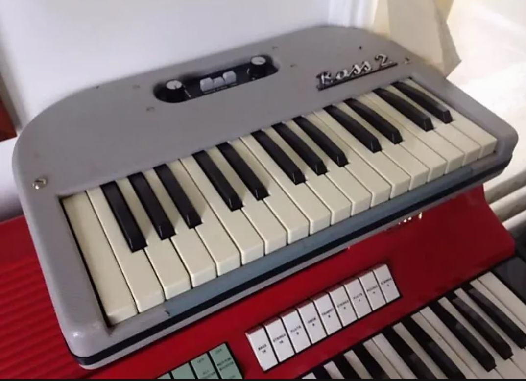 Hohner bass 2 Basset analogni bass synth 1960 redkost!fat bass zvok!
