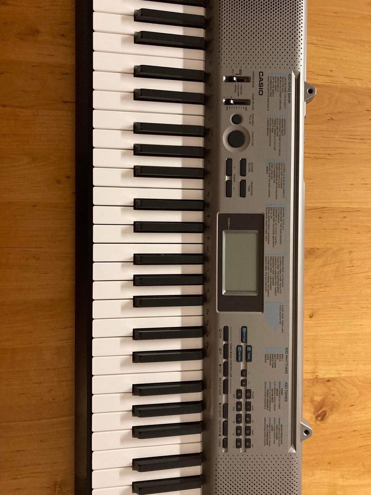 Za srednjo šolo - Klaviature Casio CTK -1300