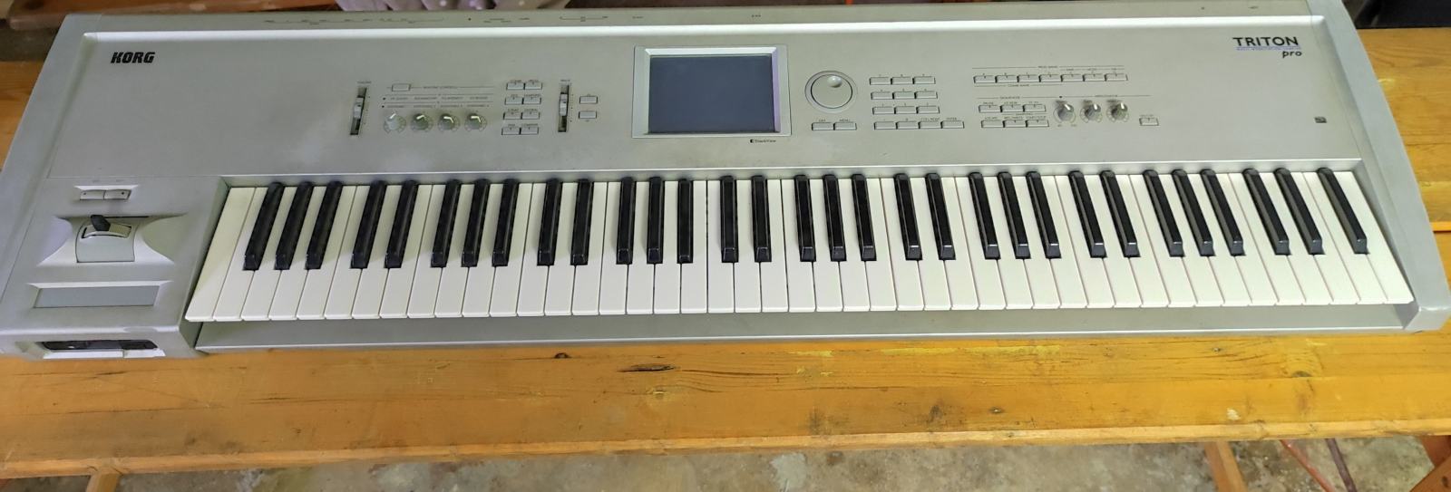 Korg Triton PRO 76