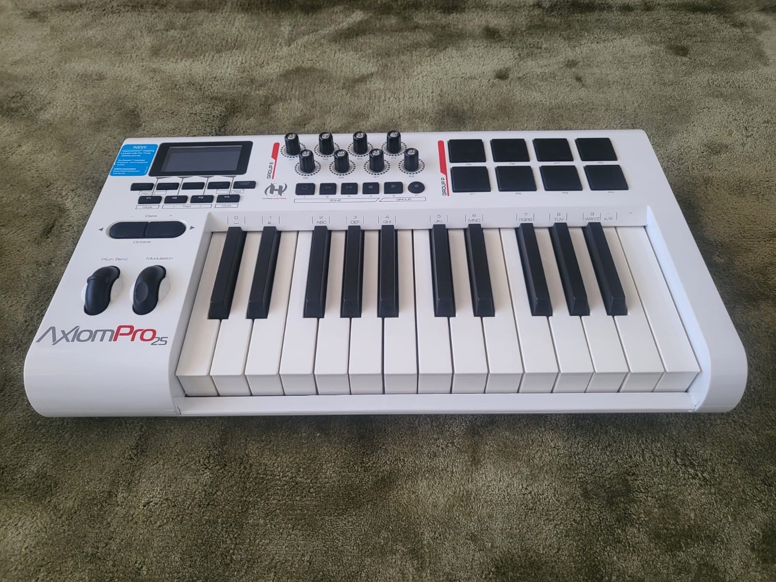 M-Audio Axiom Pro 25 USB Midi Controller