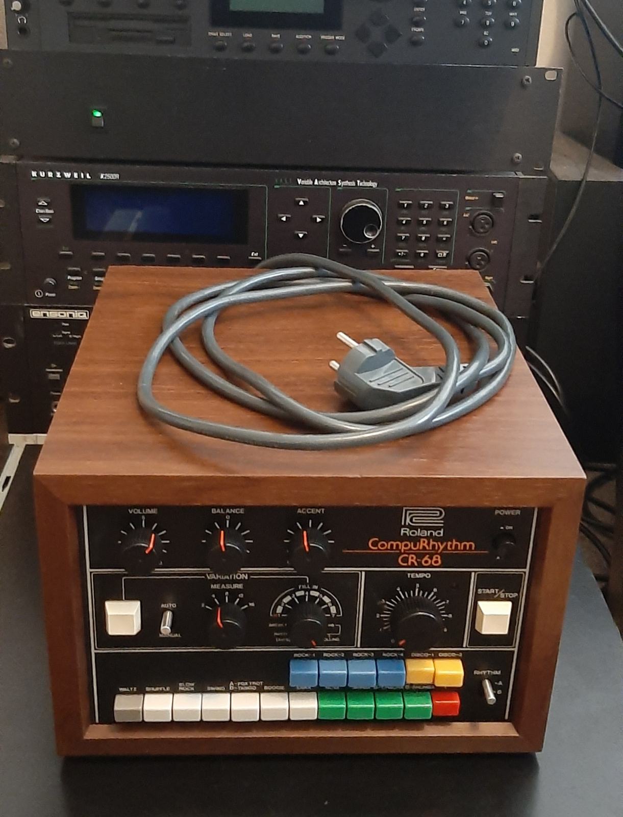 Roland CR-68 Rhythm machine