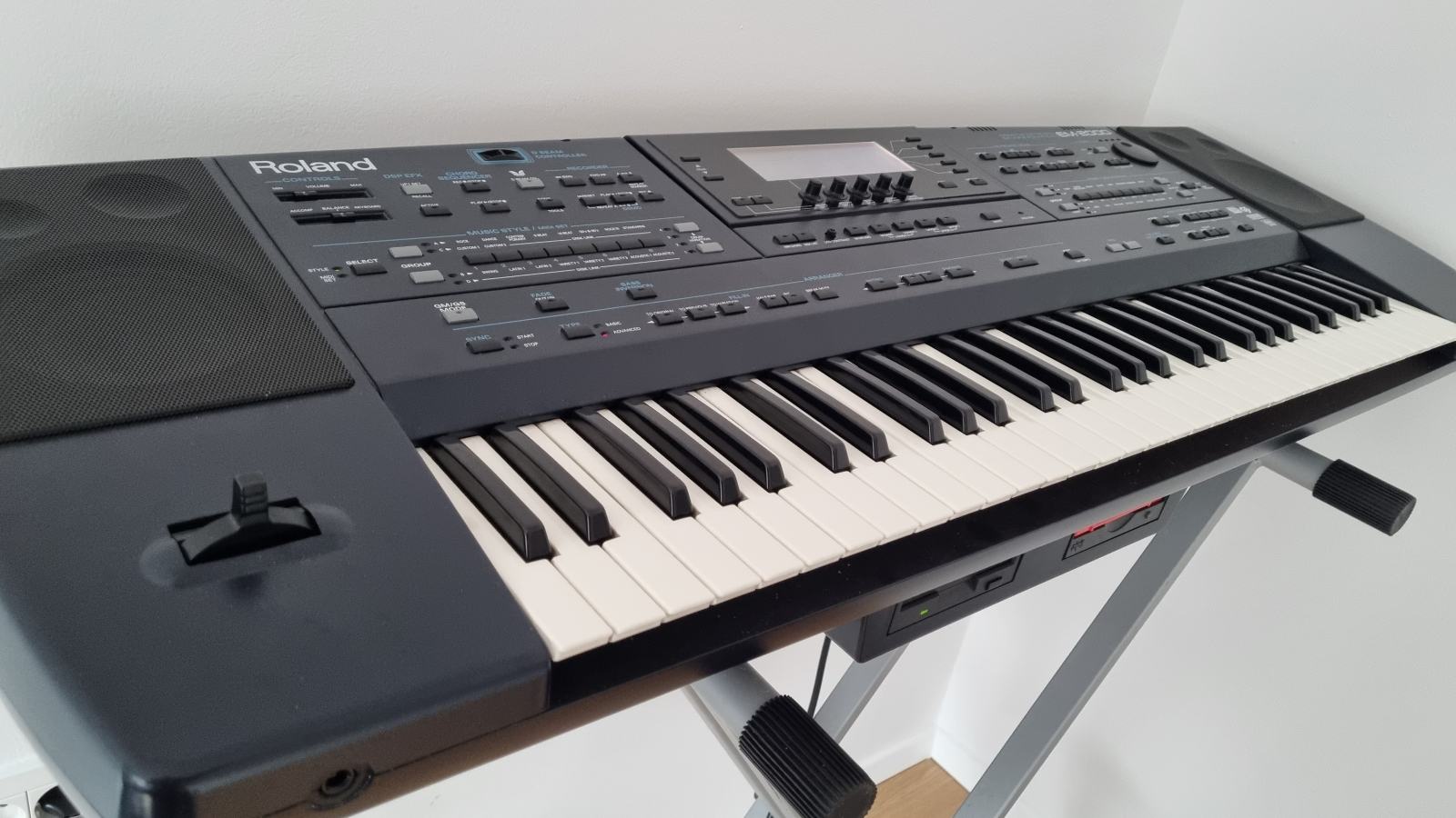 Roland EM-2000 390€