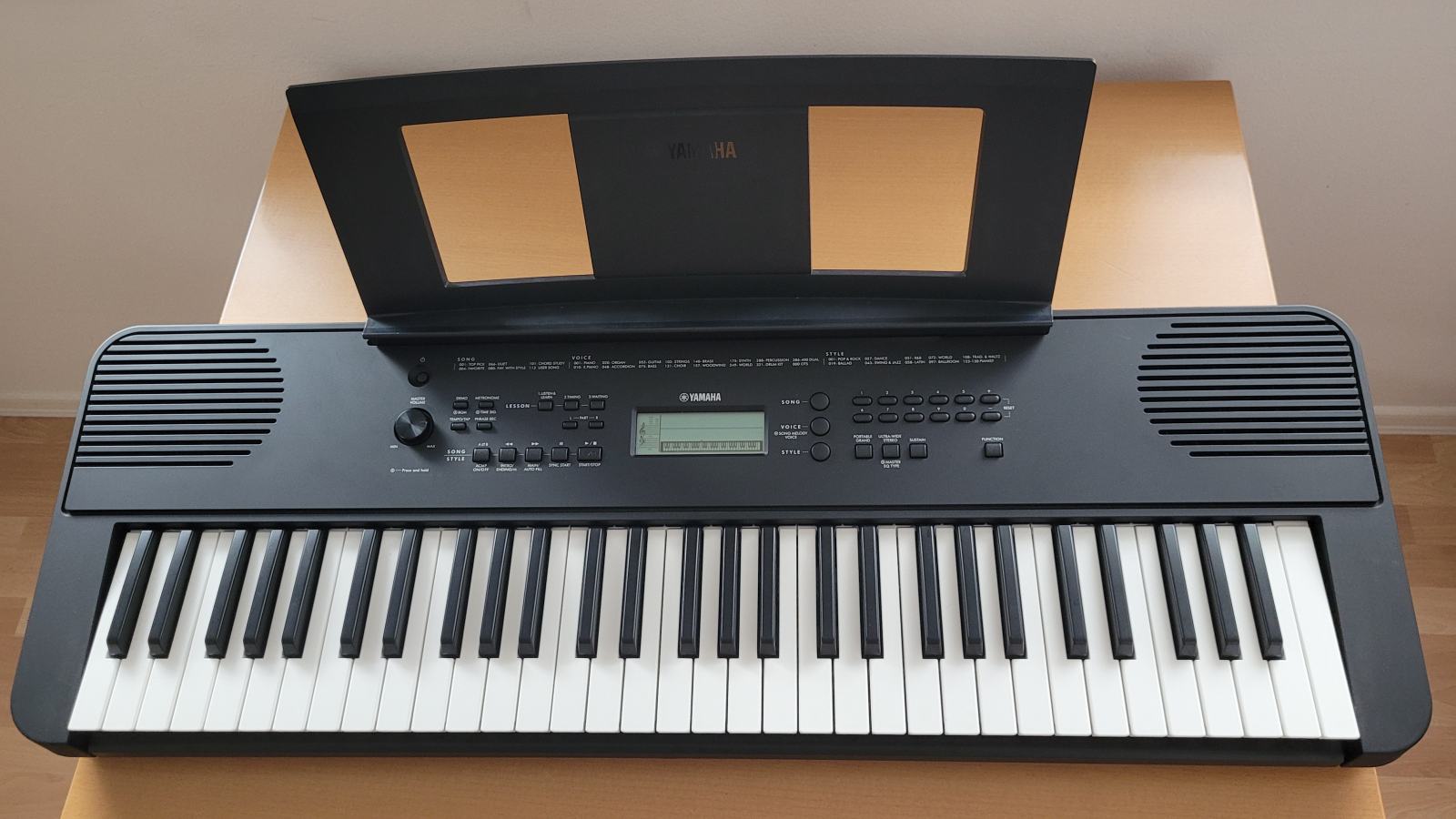 Yamaha PSR-E360